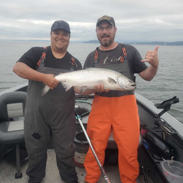 Top-Rated Salmon Fishing Trip in Astoria | Out Fishin