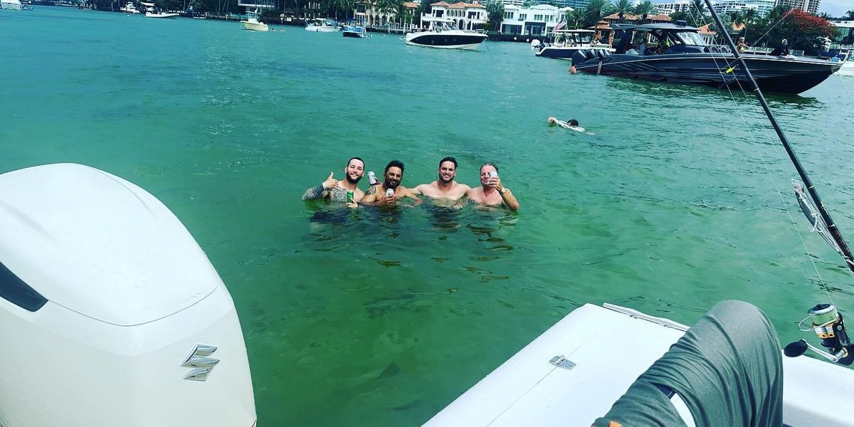 Best Sandbar Trip in Key Biscayne | Island Time Charters
